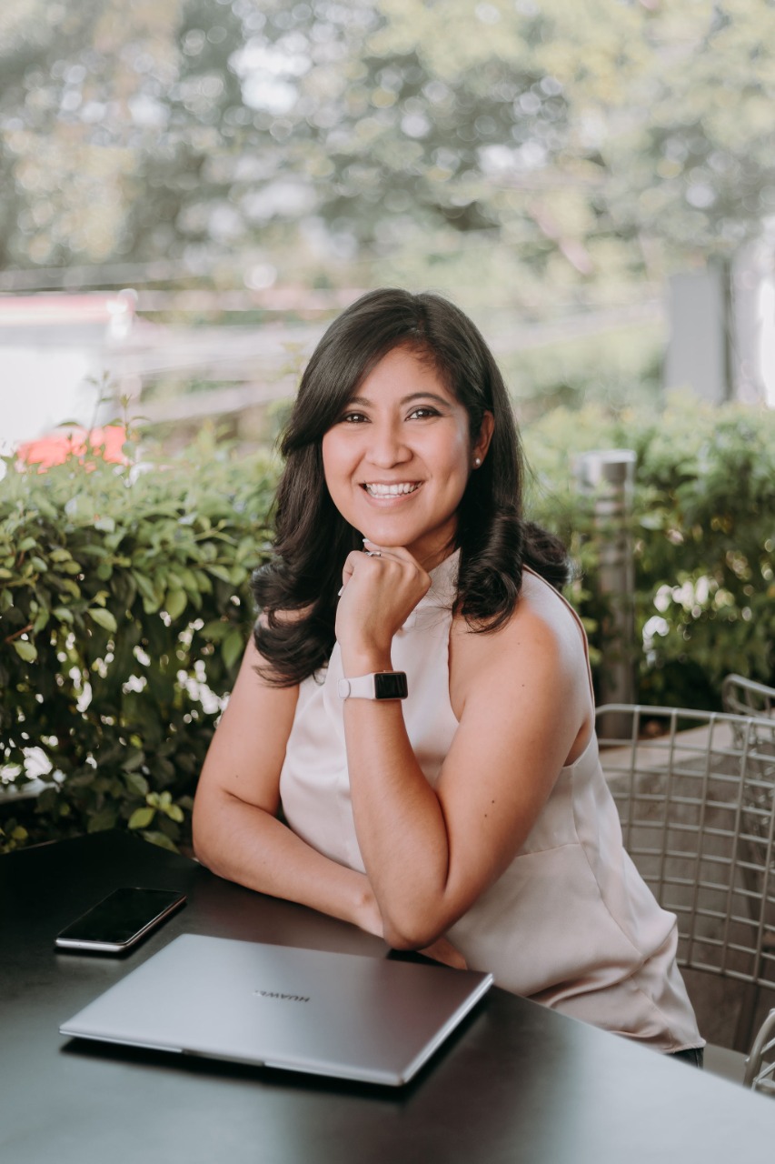 Nidia Sandoval – El Salvador – RedComProfesionales